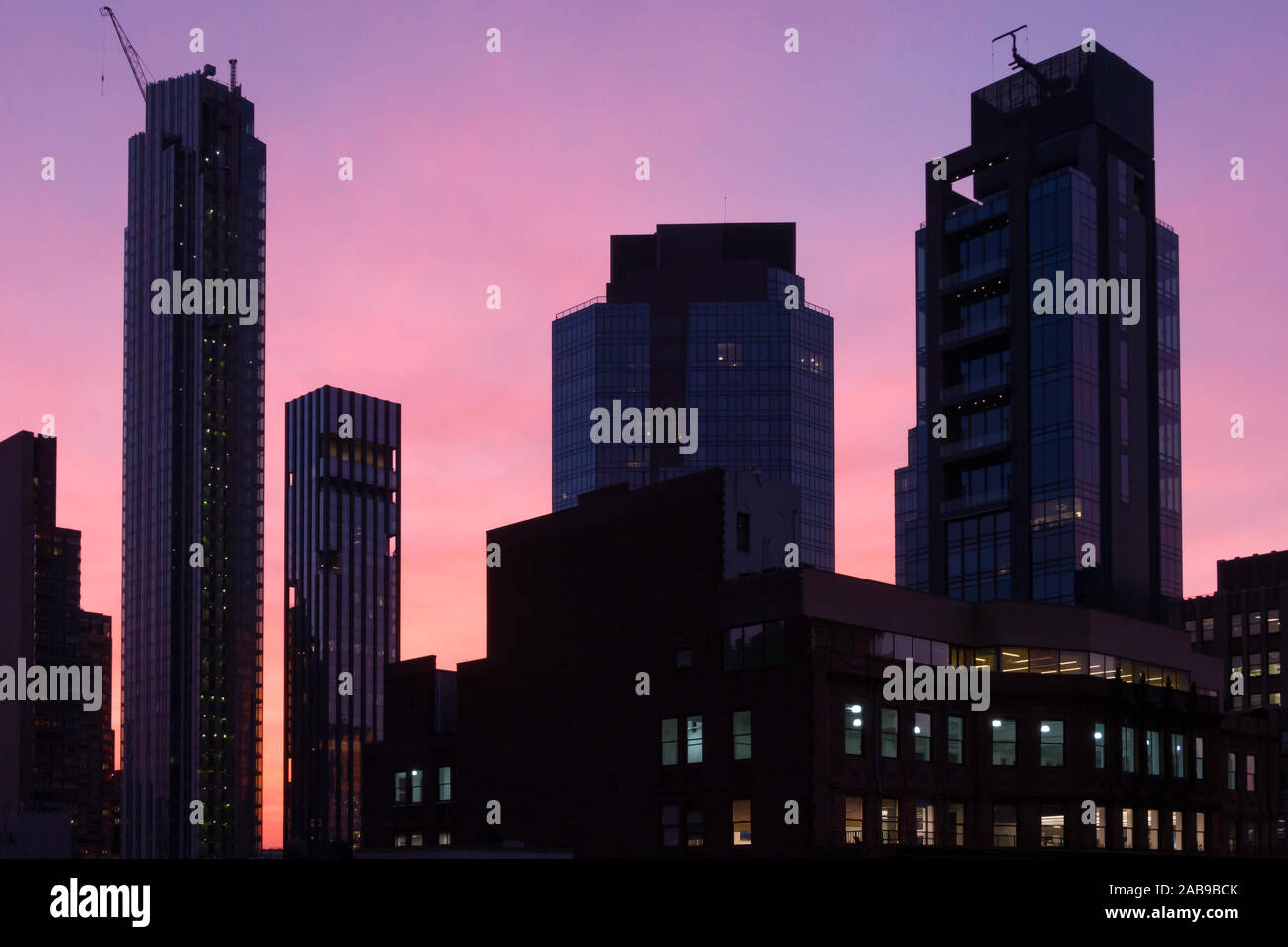 Nightfall dusk night skyline hi-res stock photography and images - Alamy