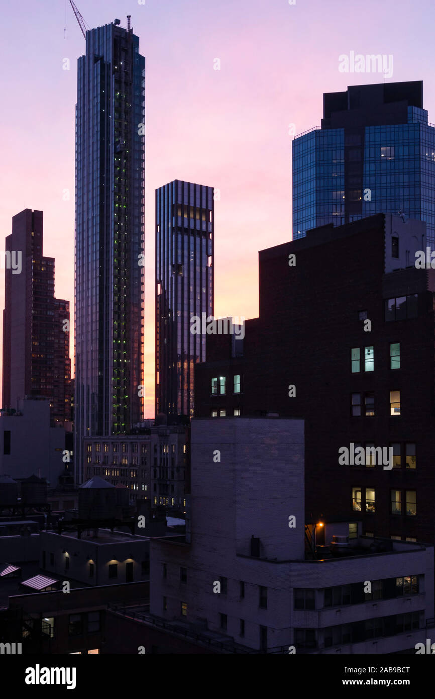 Nightfall dusk night skyline hi-res stock photography and images - Alamy