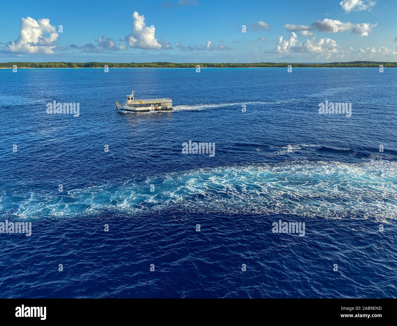 Half Moon Cay/Bahamas-10/31/19: A tender ready to pick up passengers ...