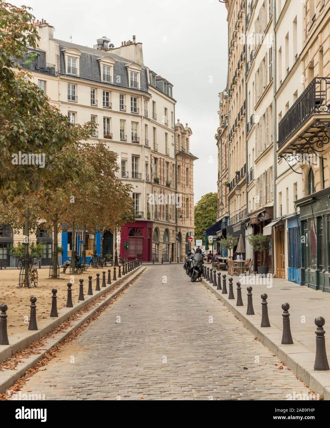 île Saint-Louis, Paris, France Stock Photo - Alamy