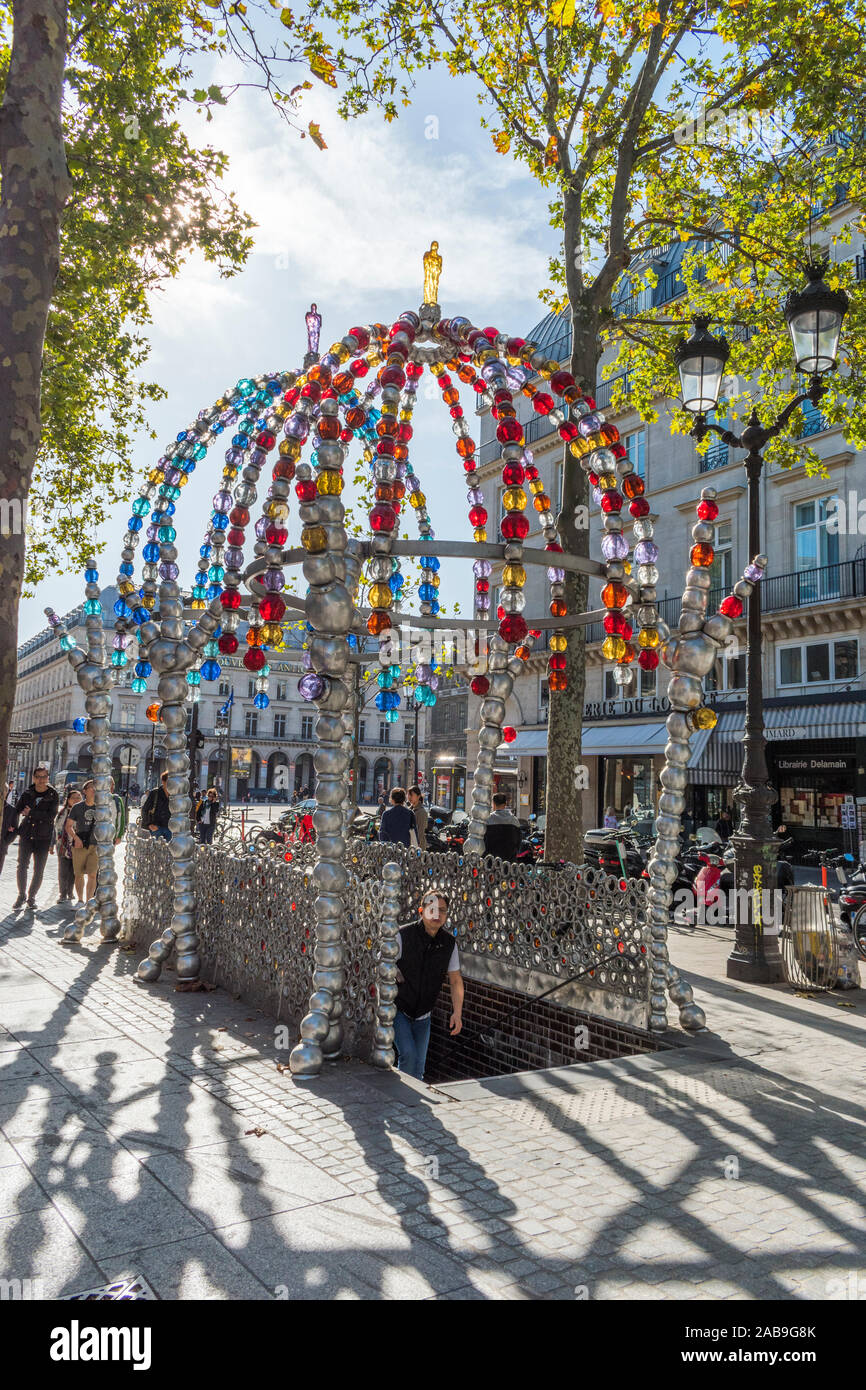 Entrance Paris Louvre Metro Station High Resolution Stock Photography and Images - Alamy