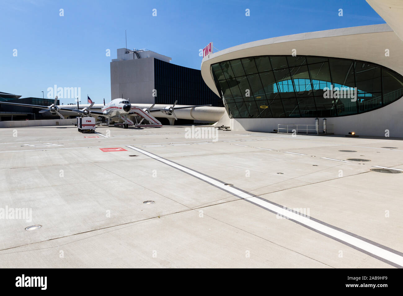 Lockheed constellation twa hi-res stock photography and images - Alamy