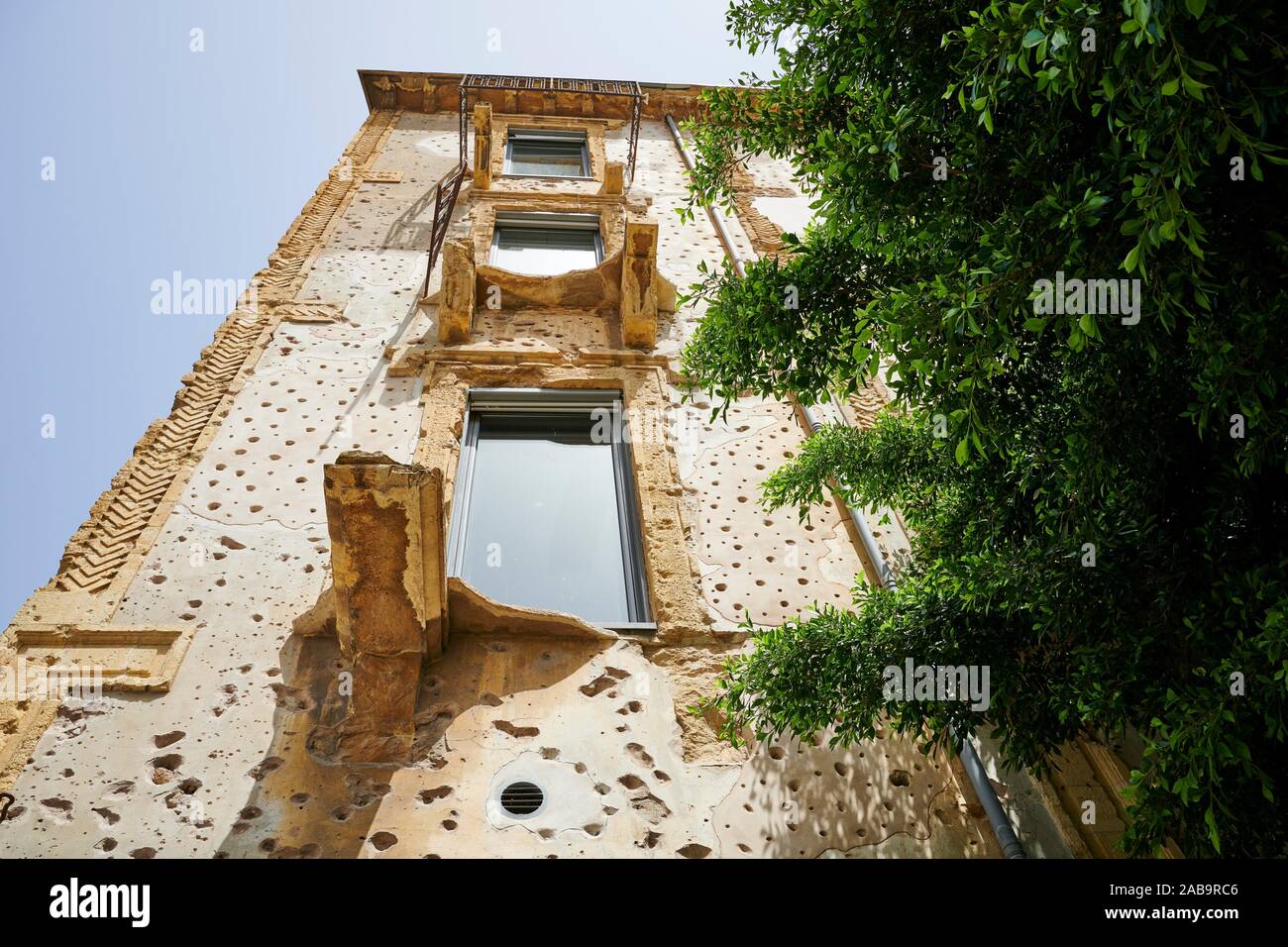 Civil war and disaster hi-res stock photography and images - Alamy