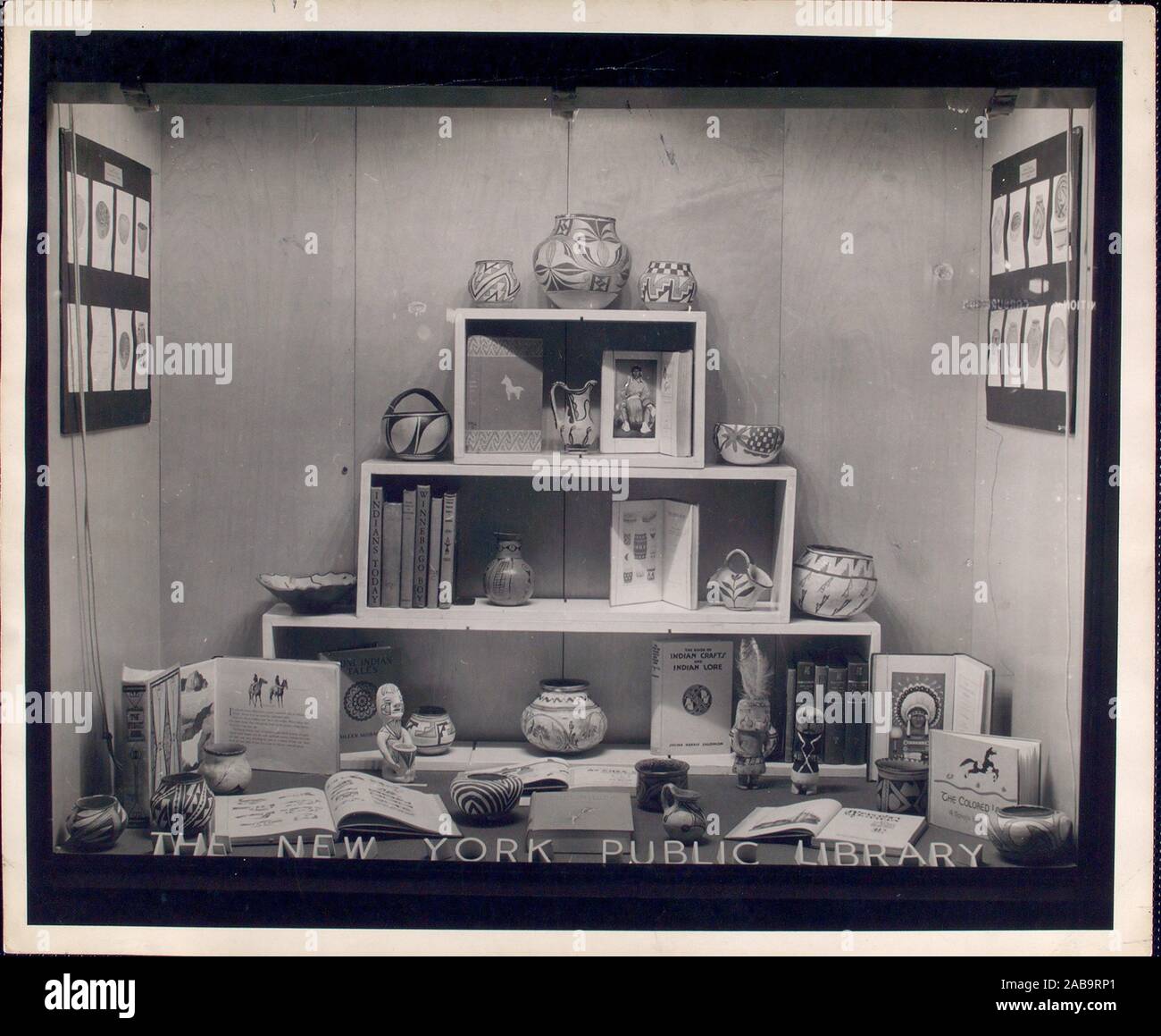 Indian library hi-res stock photography and images - Alamy