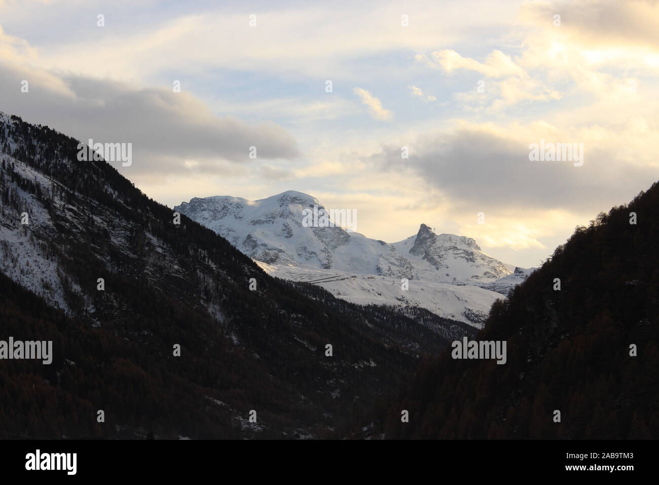 Beautiful weather and nice view hi-res stock photography and images - Alamy