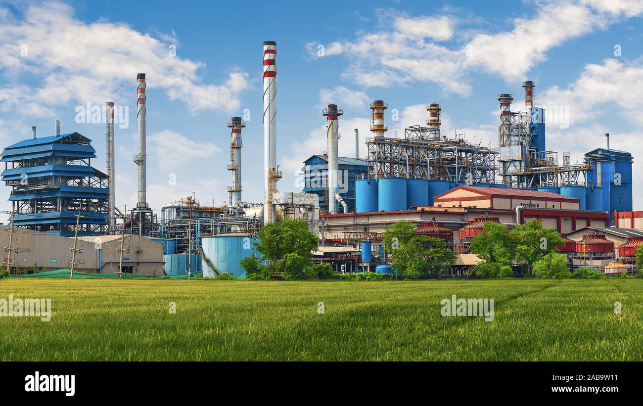 Carbon Black, Coal power plant factory with chimney Stock Photo - Alamy