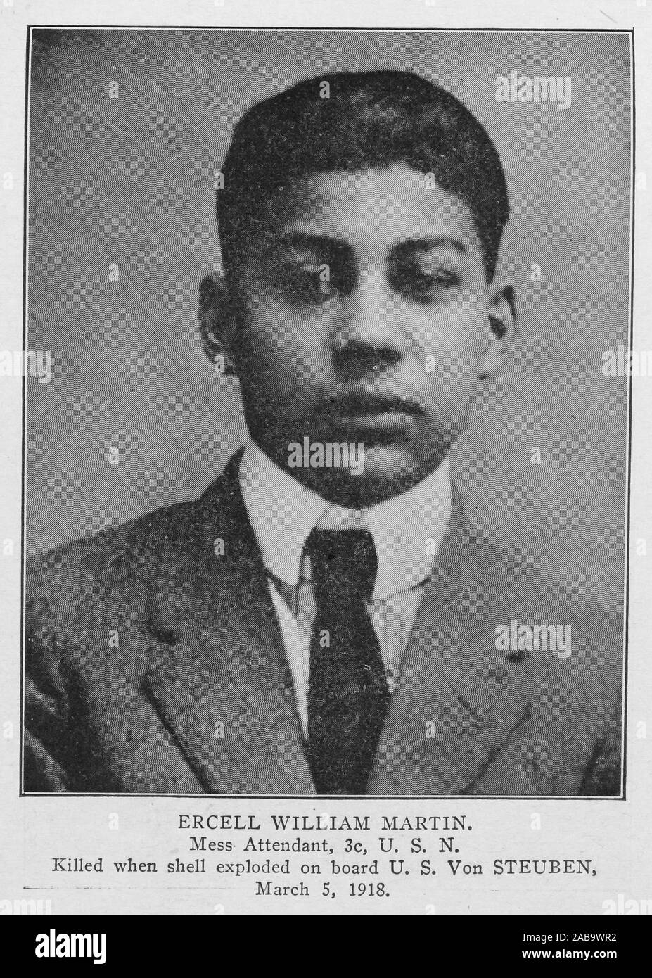 Shell exploded hi-res stock photography and images - Alamy