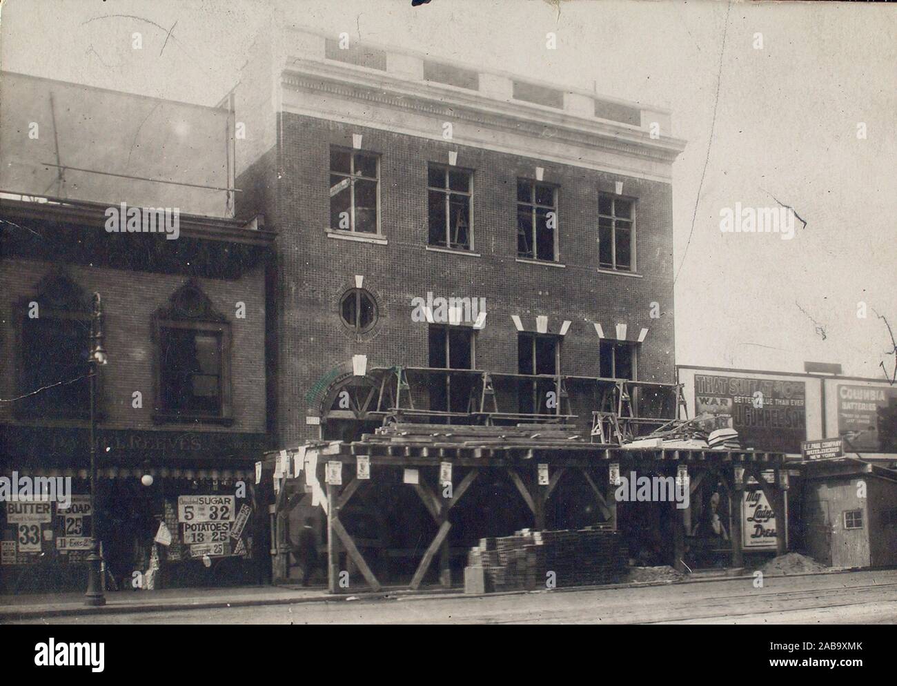New library under construction hi-res stock photography and images - Alamy