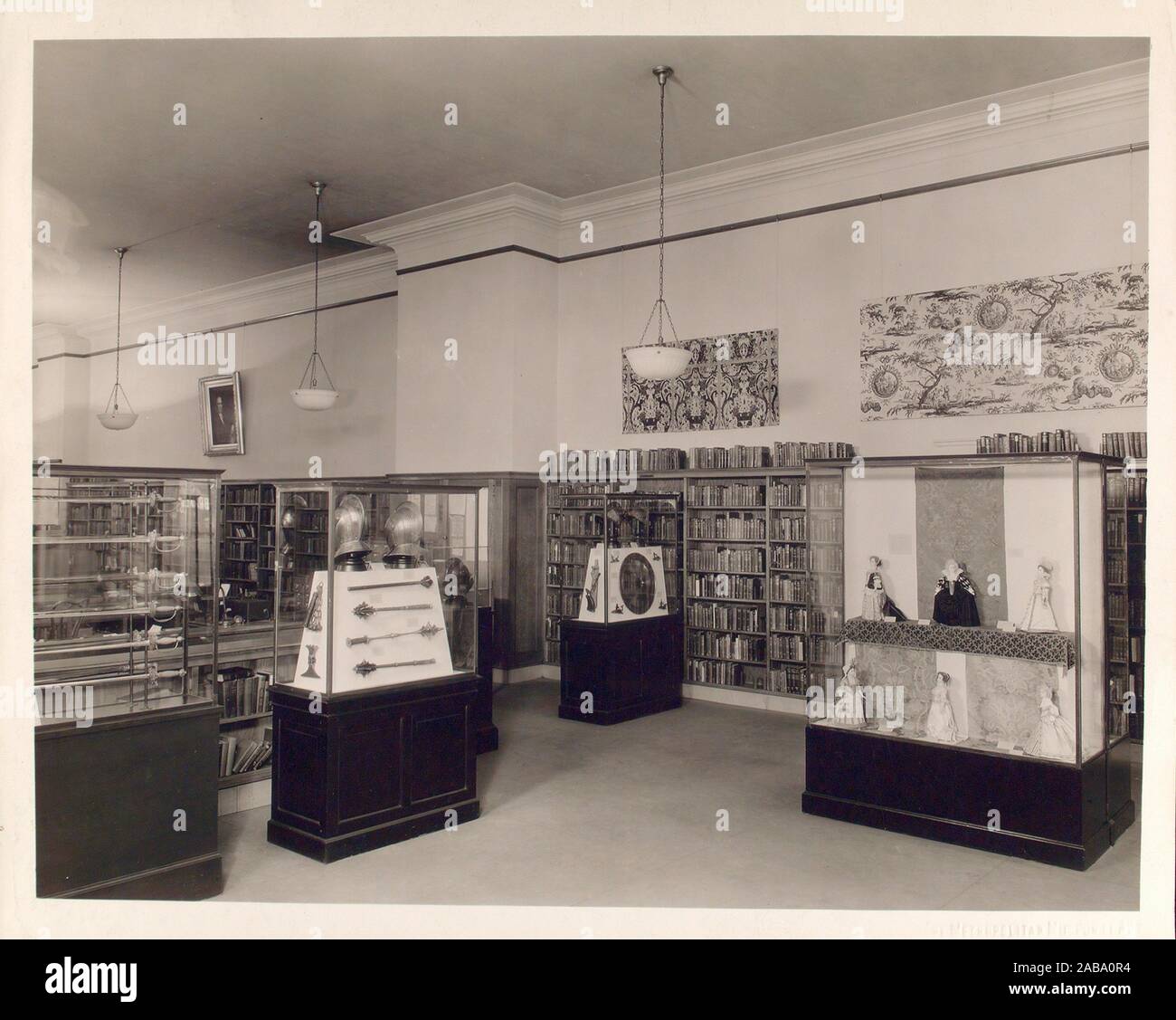 Visual art library hi-res stock photography and images - Alamy