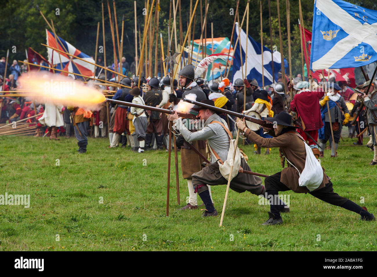 Participants who take part in the representation of the Dutch army fire ...