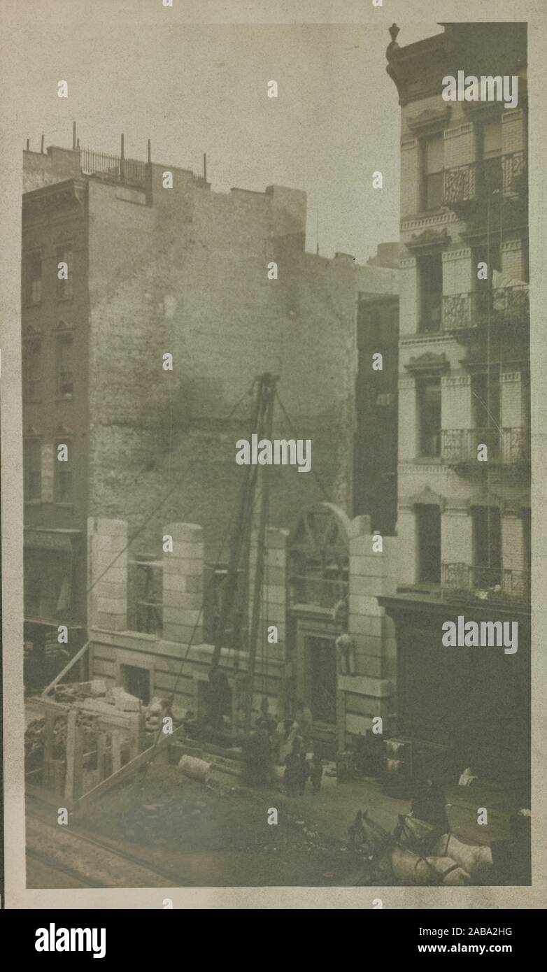 New library under construction hi-res stock photography and images - Alamy