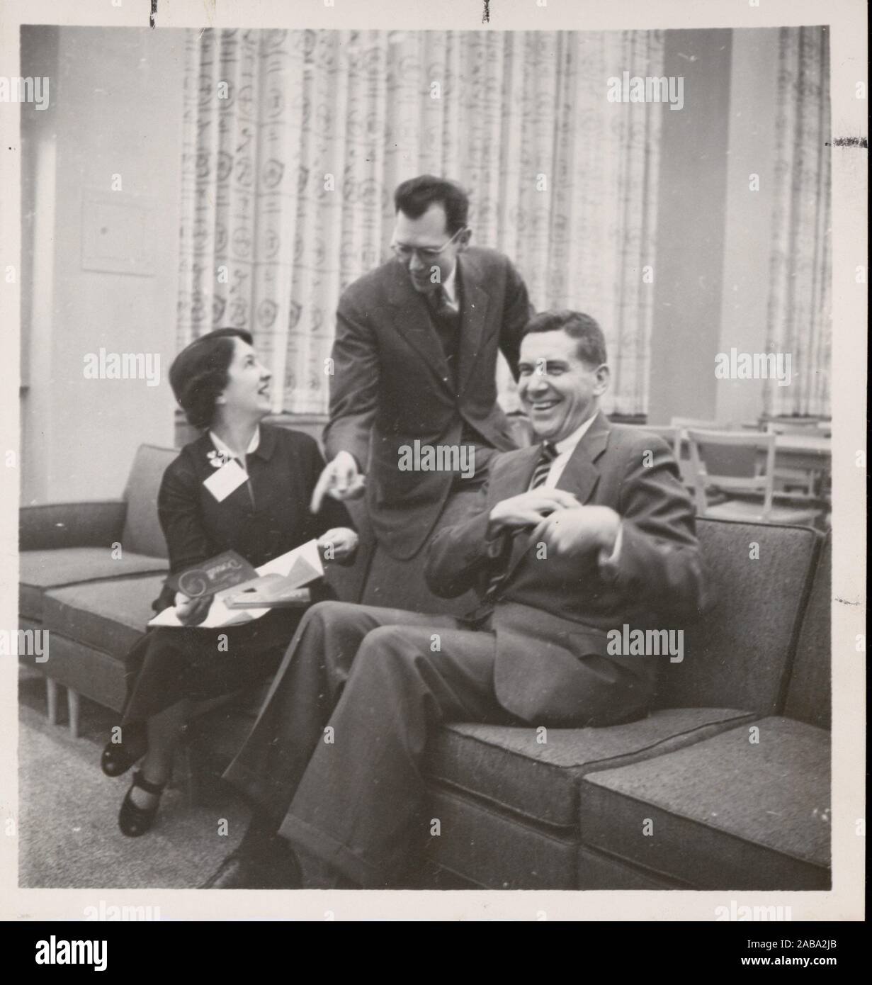 Library staff hi-res stock photography and images - Alamy