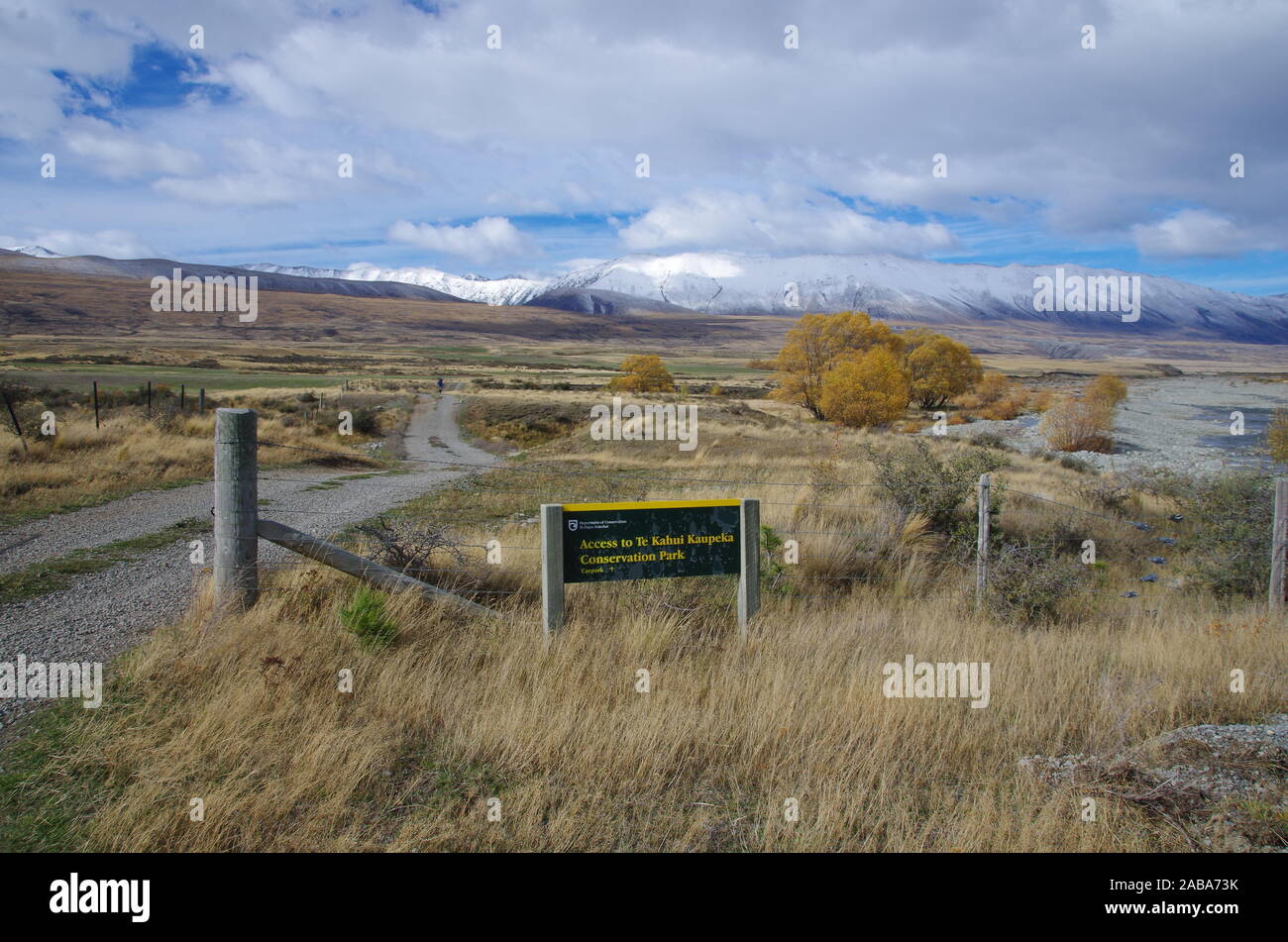 Te Araroa Trail. Two Thumb Track. Te Kahui Kaupeka Conservation Park ...