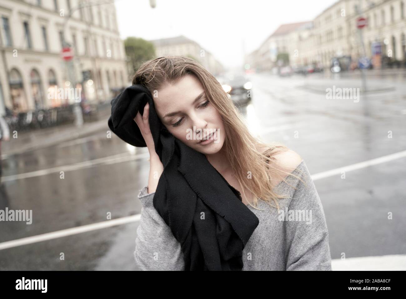 Frazzled woman hi-res stock photography and images - Alamy