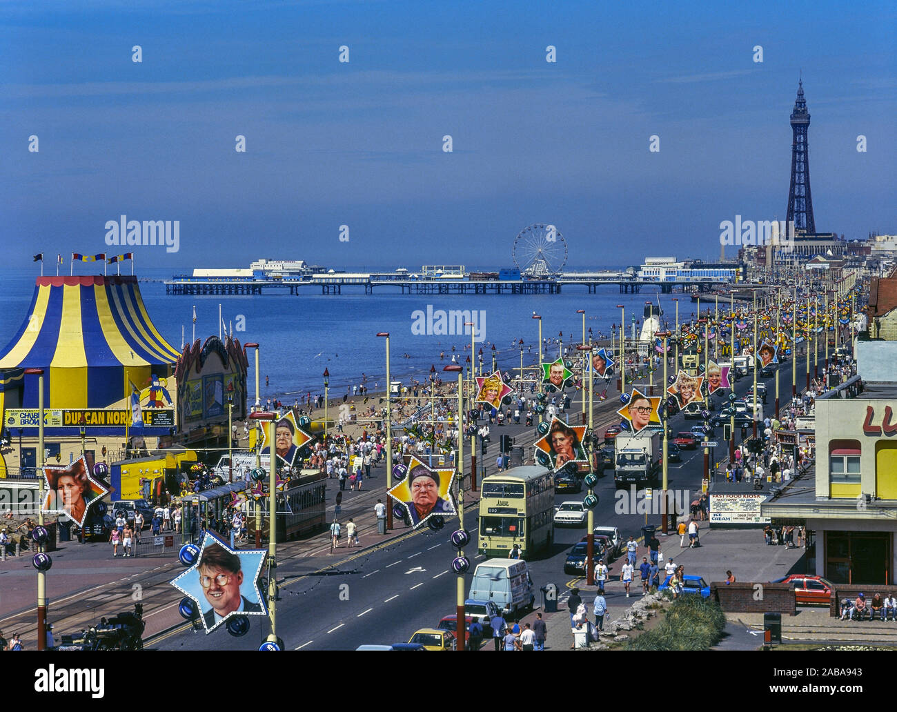 Blackpool summer tower and wheel hi-res stock photography and images ...