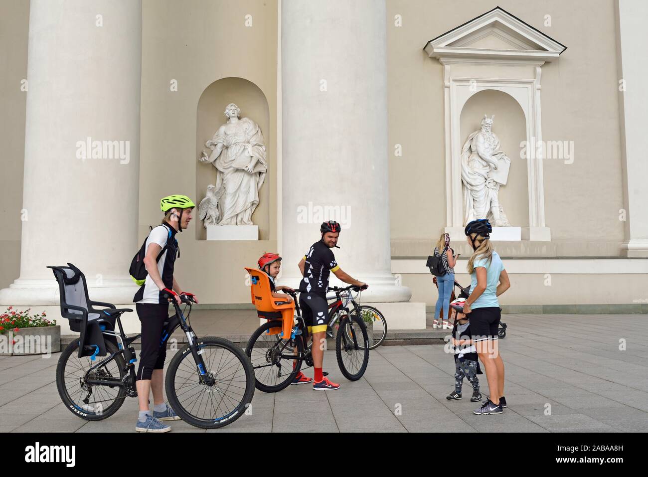 Human passers hi-res stock photography and images - Alamy