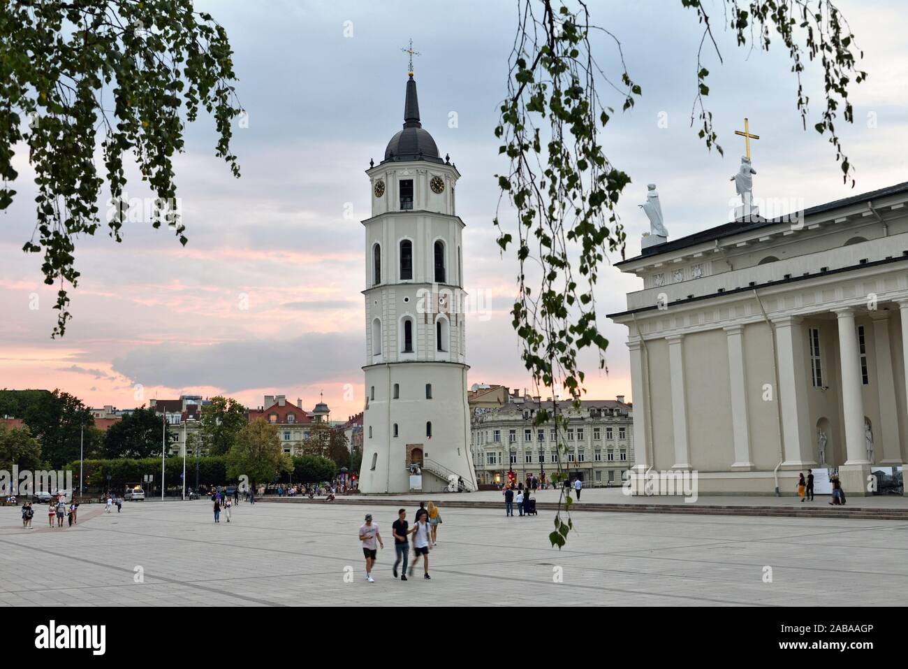Vilnius cathedral cathedral square hi-res stock photography and images ...