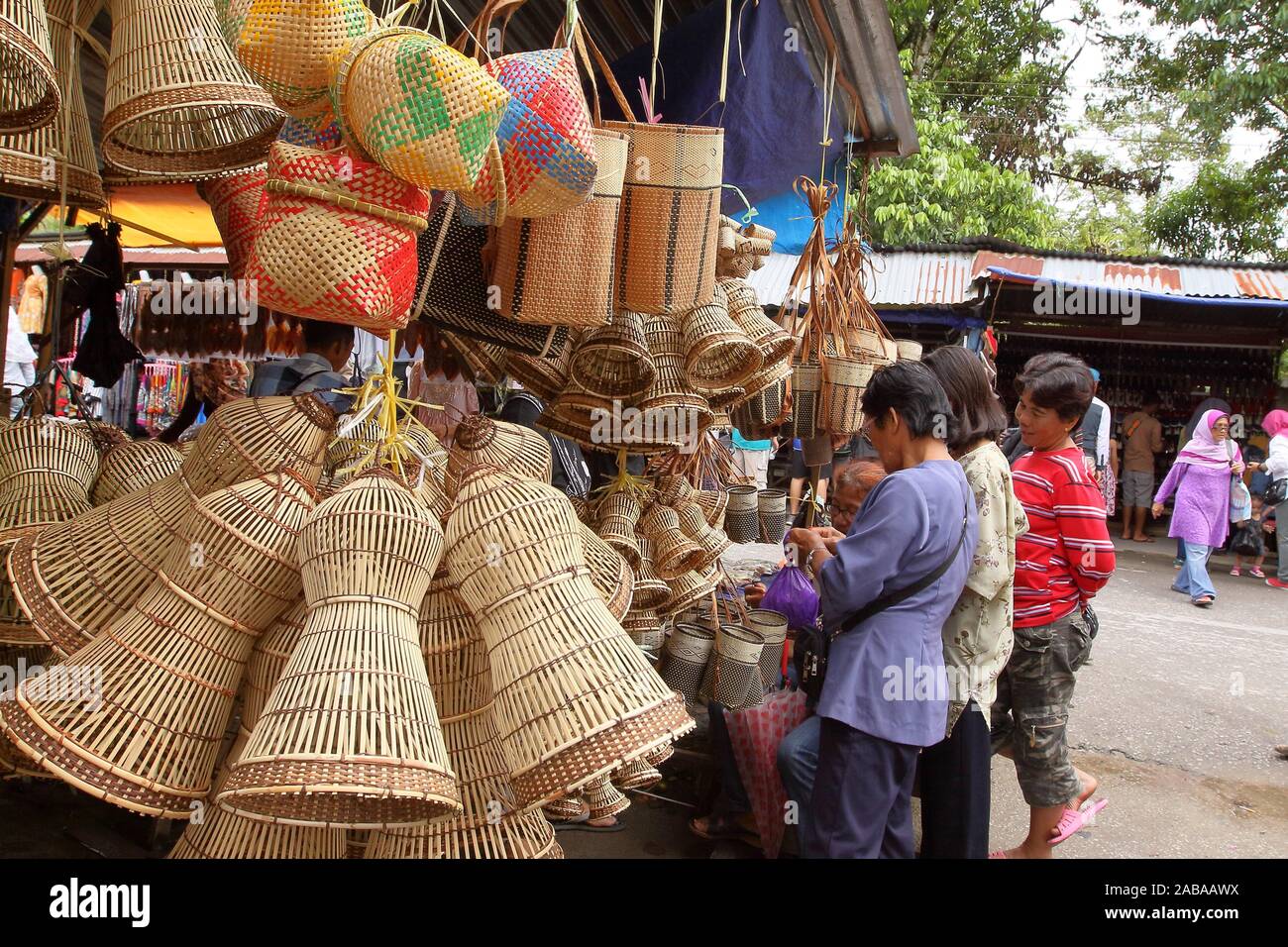 Malaysian Basket Weaving High Resolution Stock Photography and Images ...