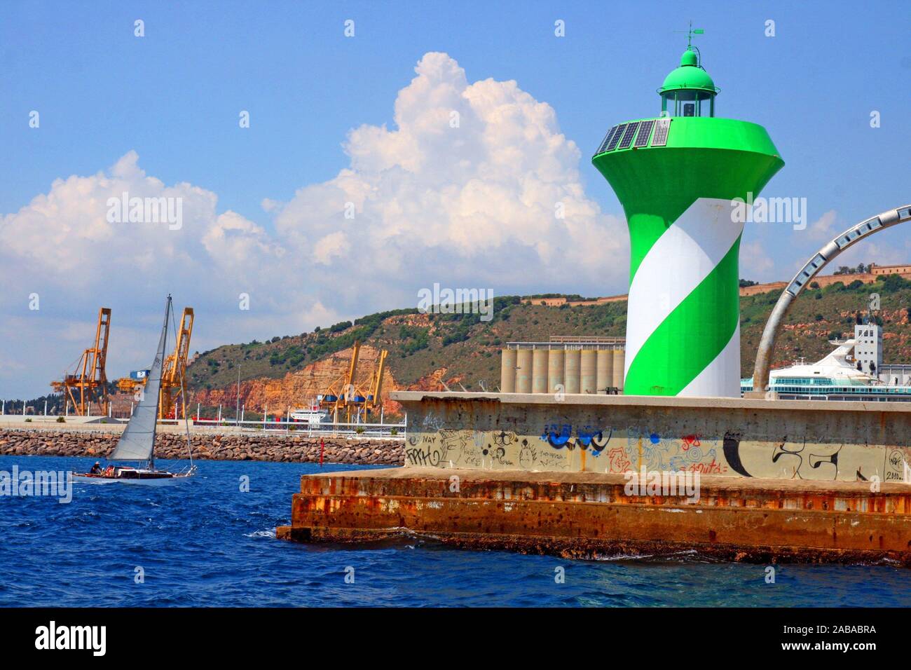 Barcelona lighthouse hi-res stock photography and images - Alamy