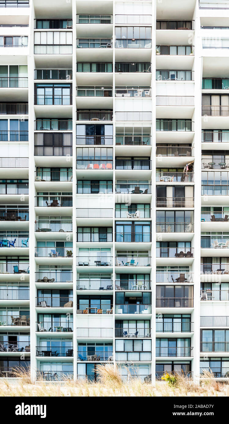 Deck structures hi-res stock photography and images - Alamy