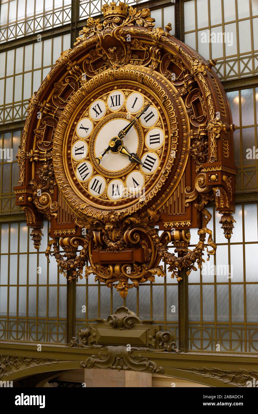 Inside musee dorsay hi-res stock photography and images - Alamy