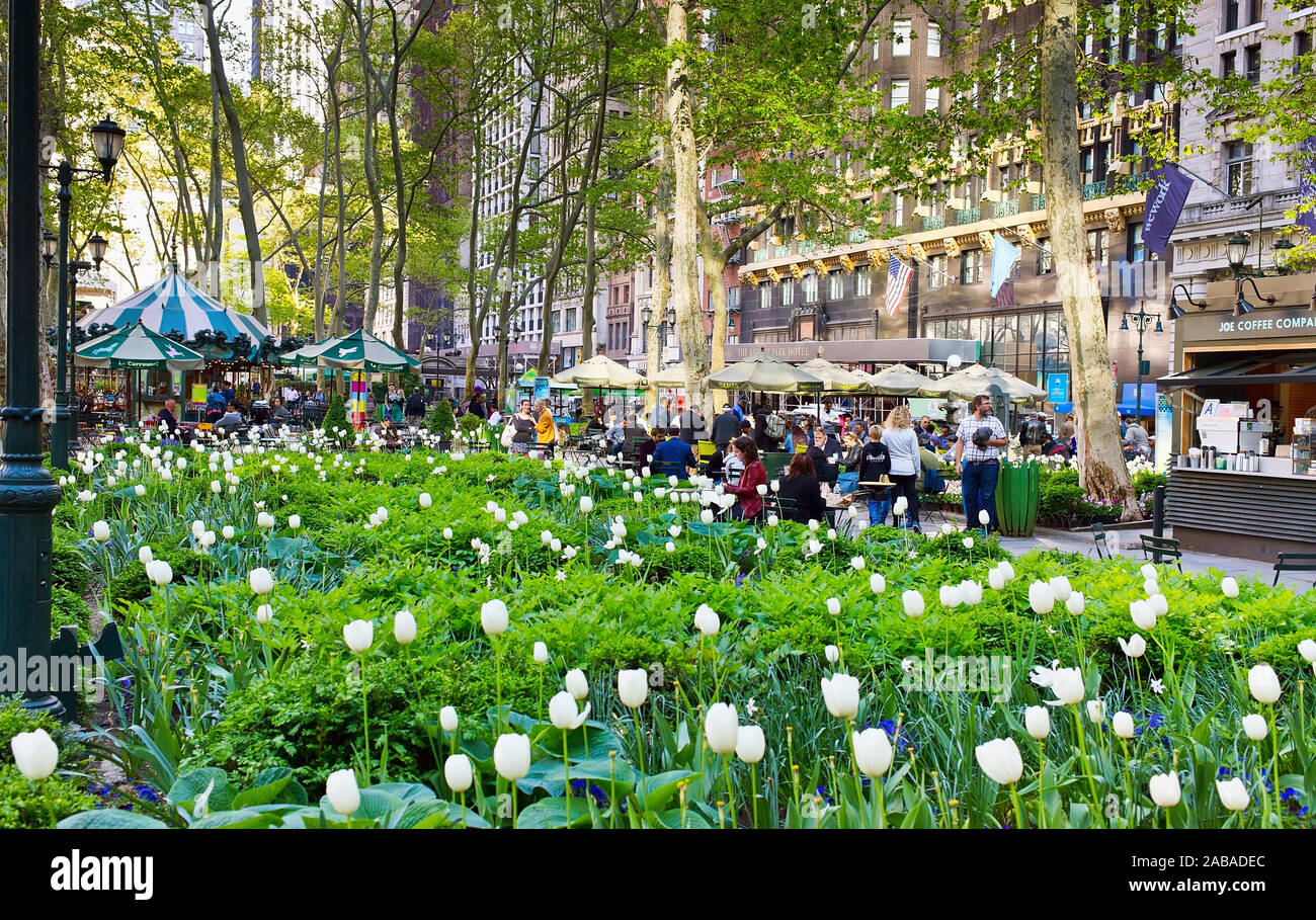 Bryant park at spring hi-res stock photography and images - Alamy