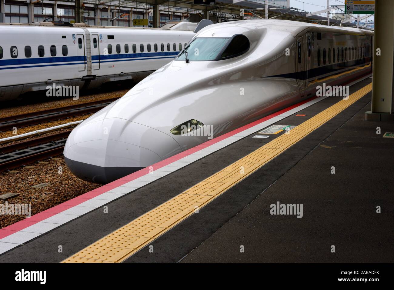 Shinkansen train at himeji station hi-res stock photography and images ...