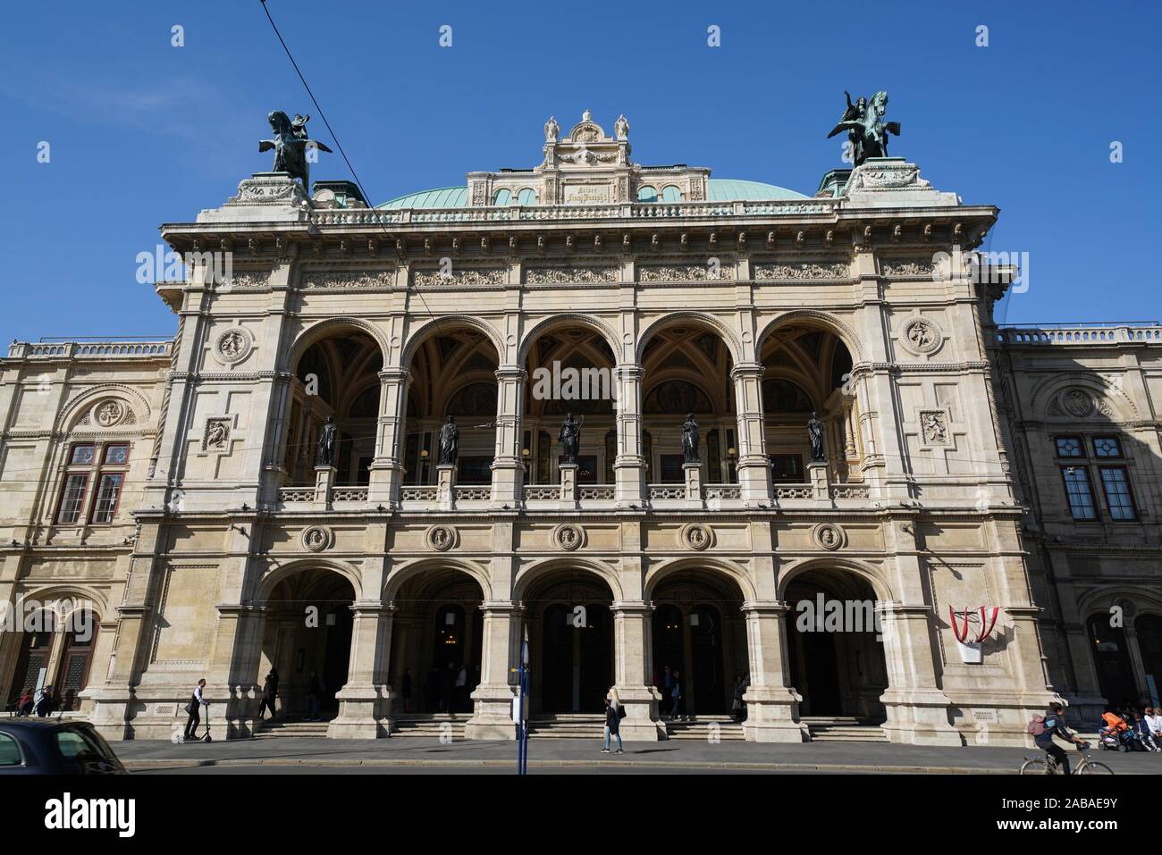 The Vienna State Opera, Wiener Staatsoper, Vienna, Wien, Austria ...