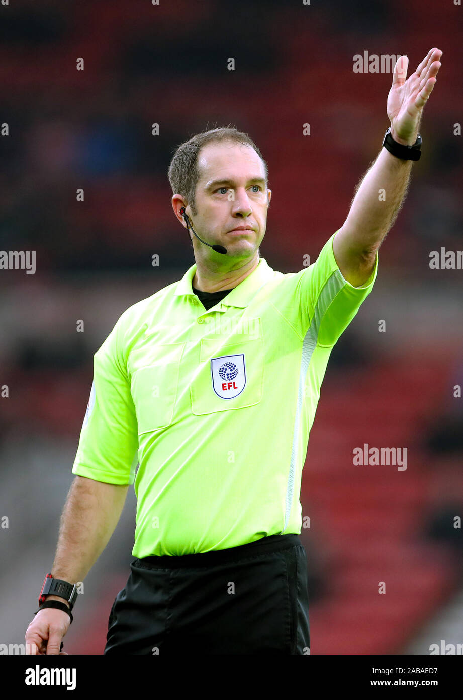 Match referee simpson hi-res stock photography and images - Alamy