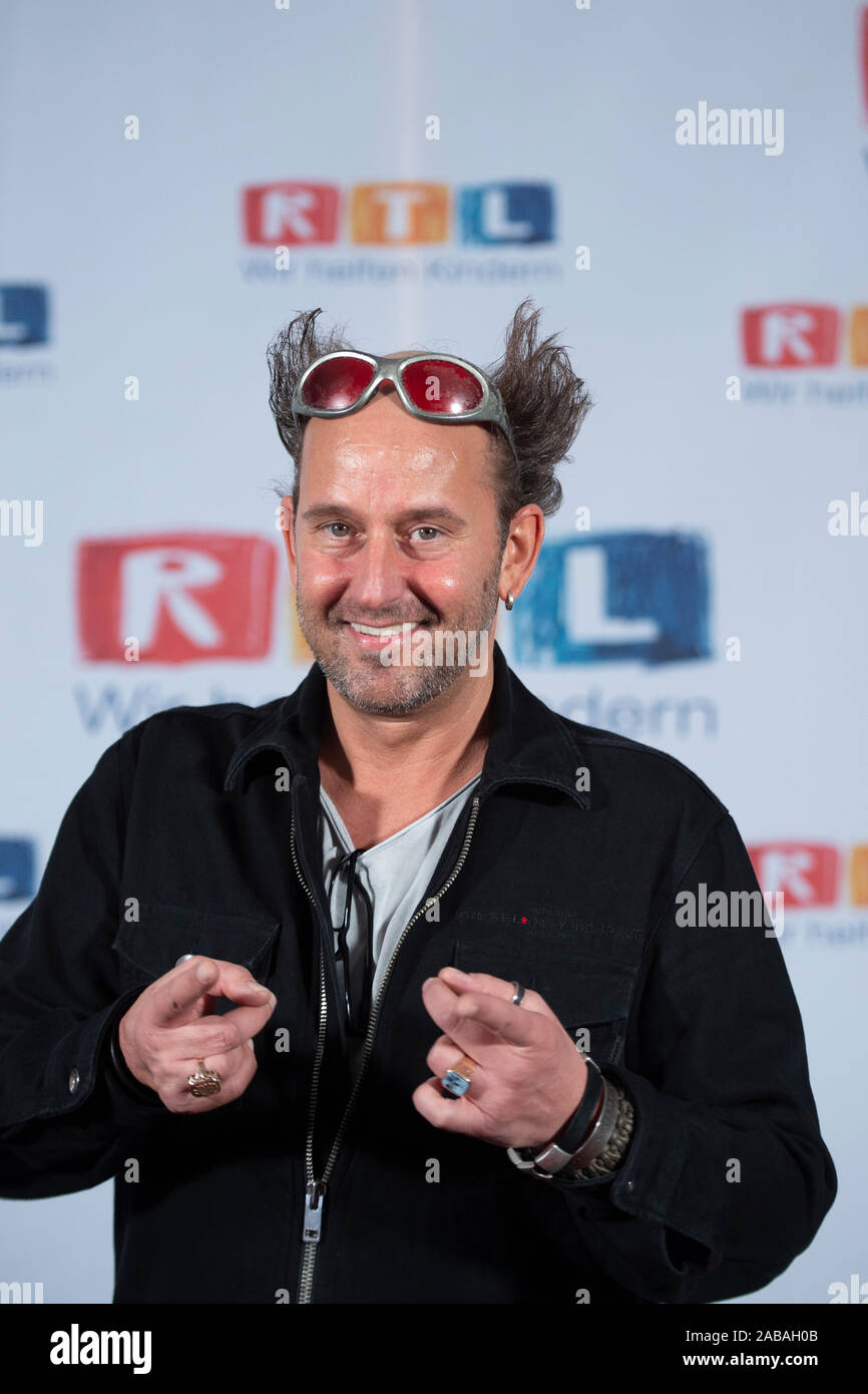 Huerth, Deutschland. 22nd Nov, 2019. Tom LEHEL, presenter, portrait ...