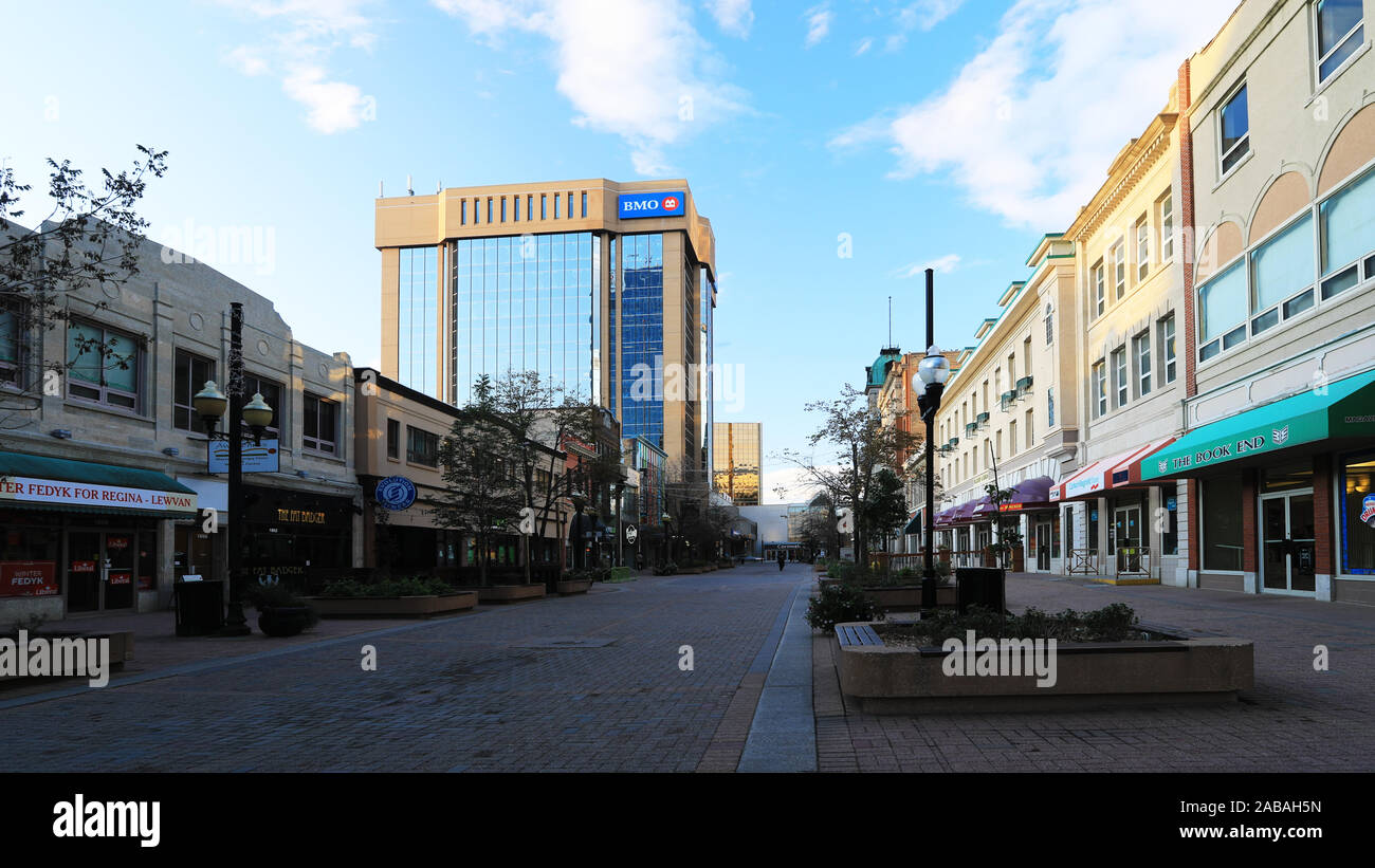 Regina skyline saskatchewan hi-res stock photography and images - Alamy