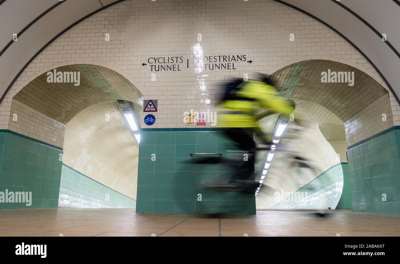 Howden, North Tyneside, England. UK. 26th November, 2019. A brief ...