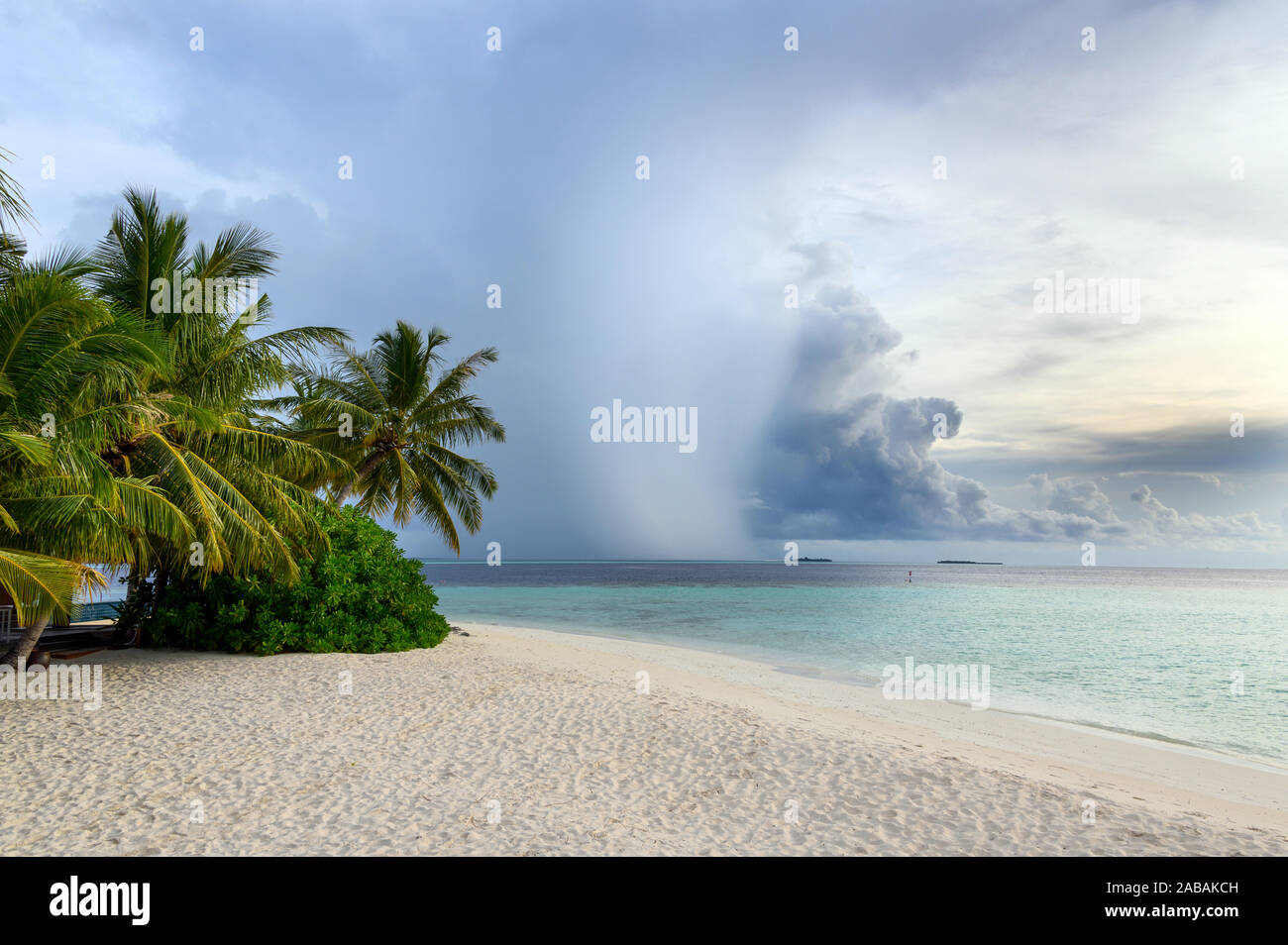 Maldives storm hi-res stock photography and images - Alamy