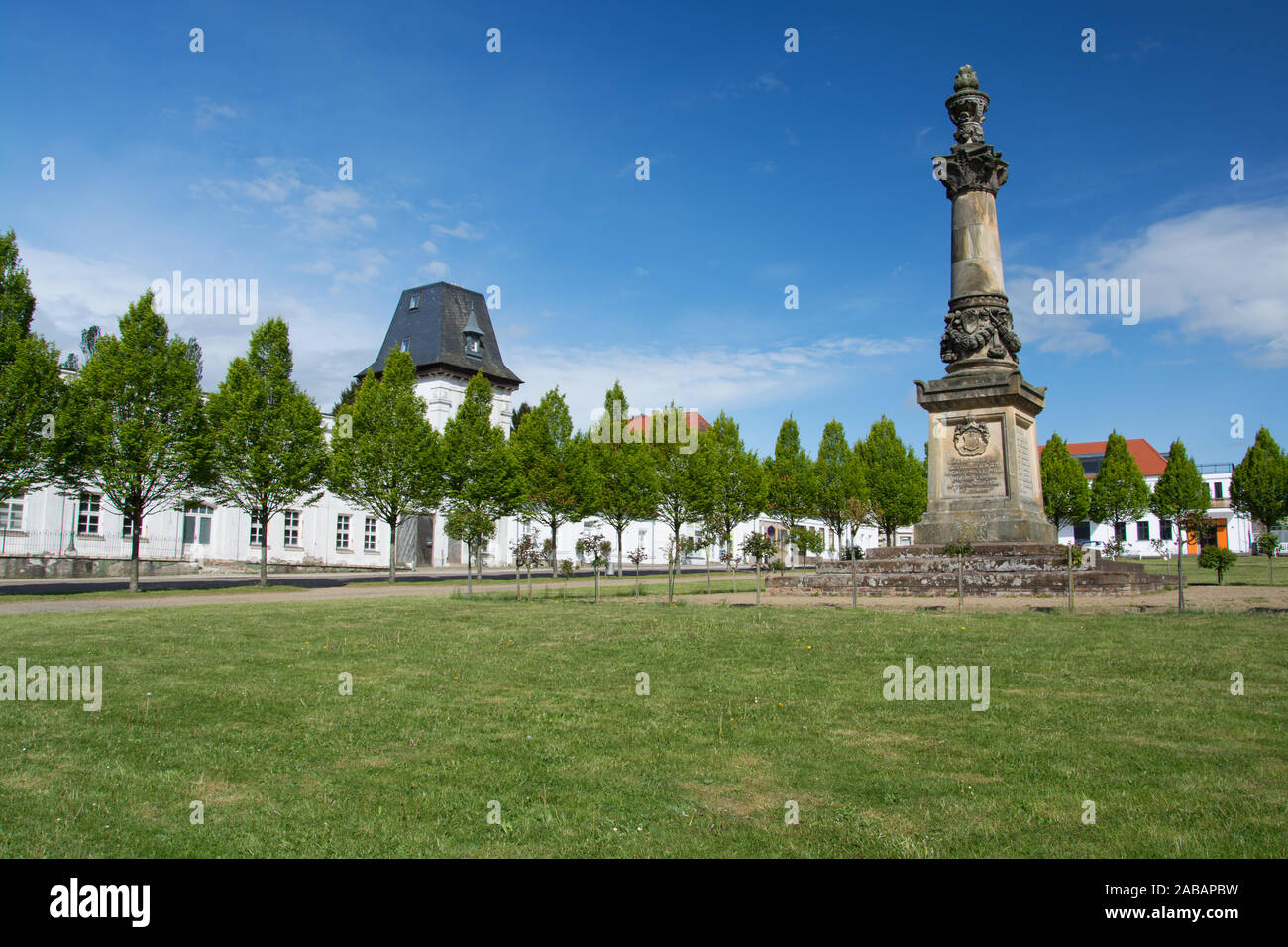 Putbus ist die juengste Stadt der Insel Ruegen und das äaeteste Seebad ...