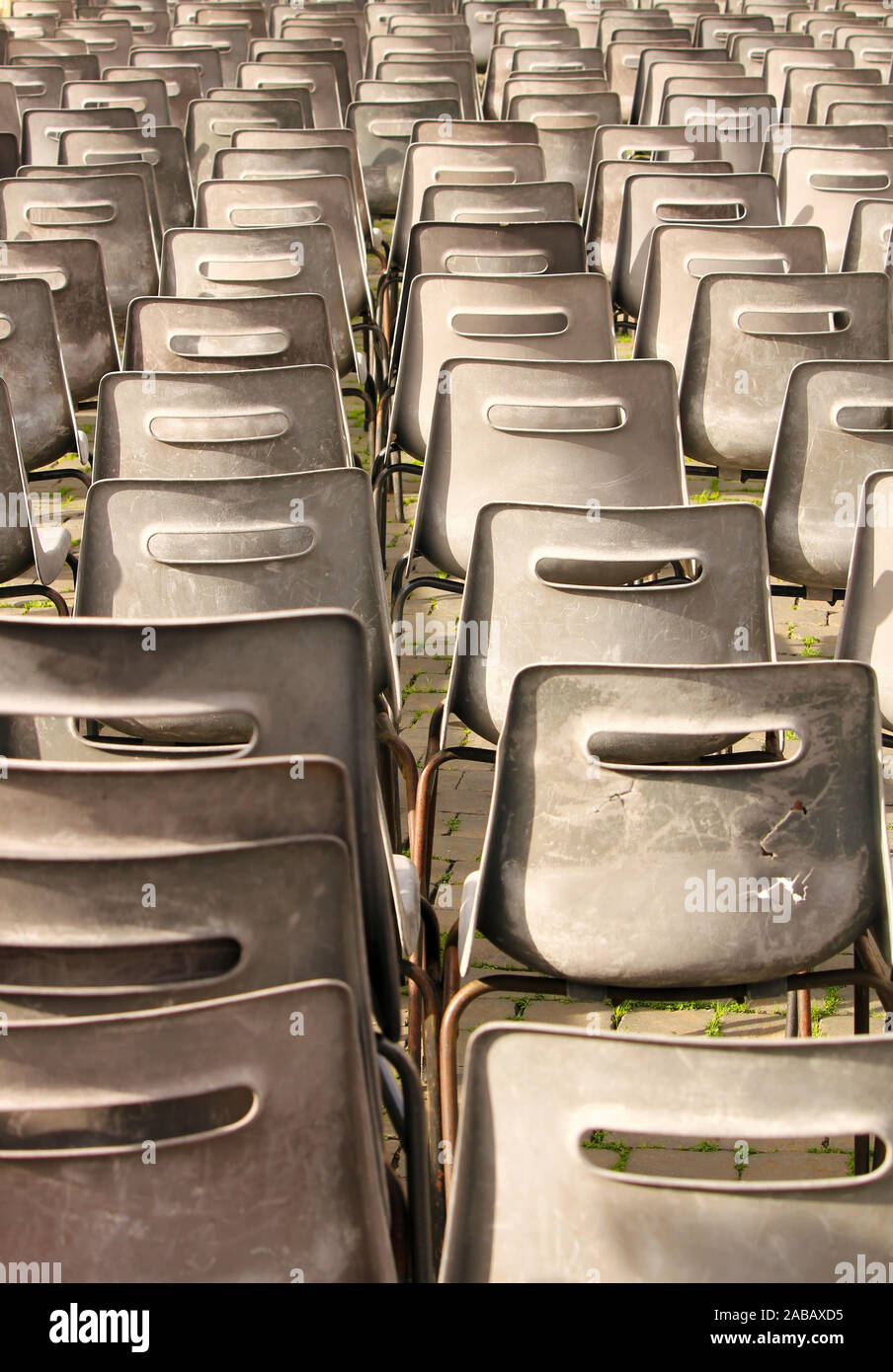 Outdoor plastic chair seating hi-res stock photography and images - Alamy