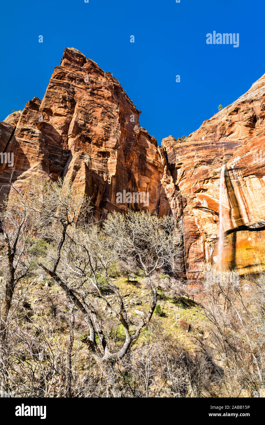 Weeping rock falls hi-res stock photography and images - Alamy
