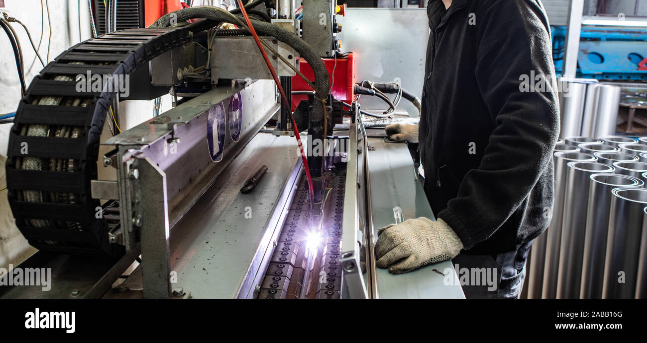 Overlap seam hi-res stock photography and images - Alamy