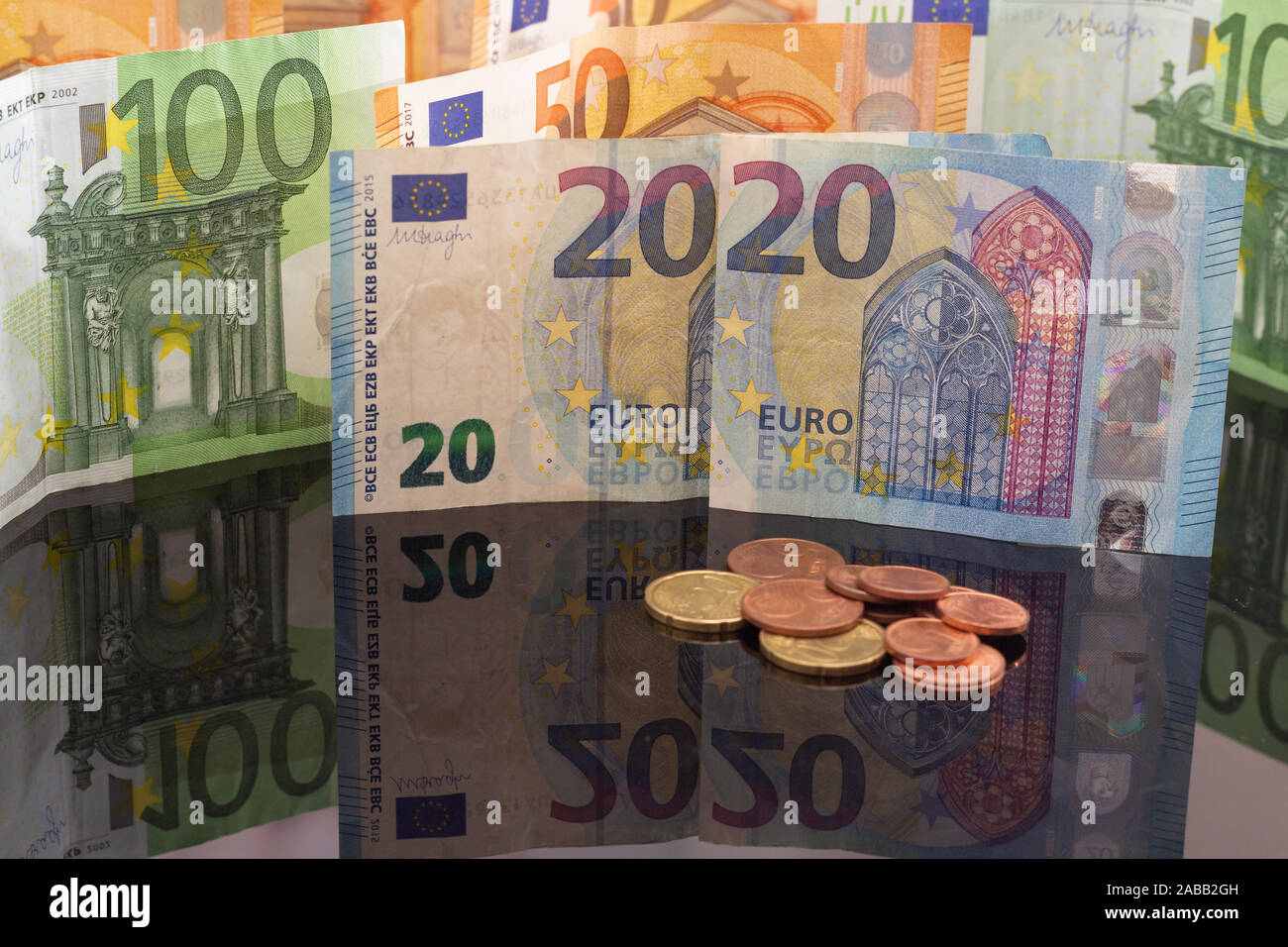 The picture shows the number 2020 made of 20 Euro bills surrounded by ...
