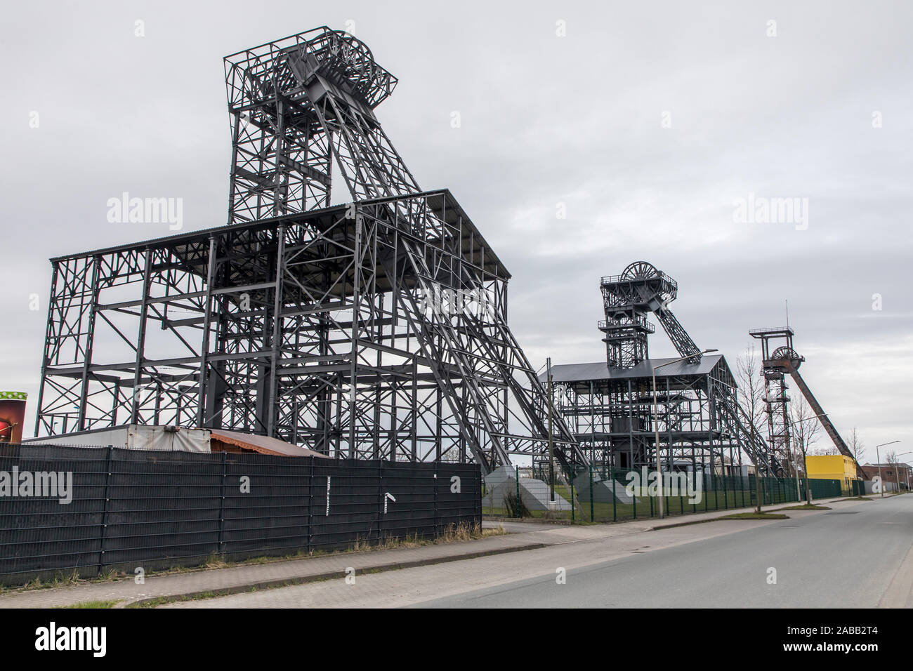 Mining scaffolding hi-res stock photography and images - Alamy