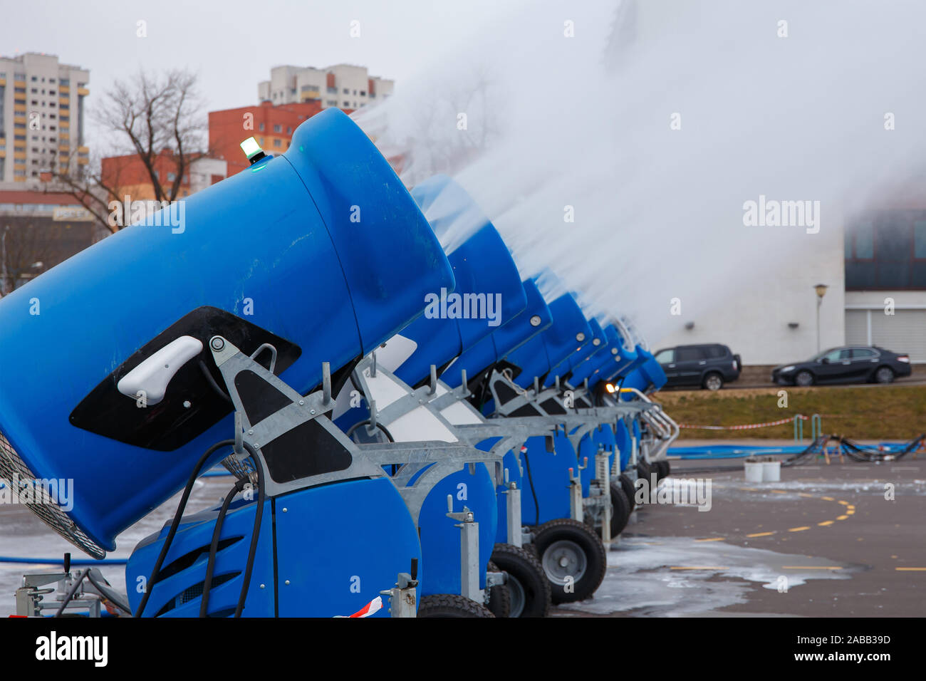 Making powder hi-res stock photography and images - Alamy