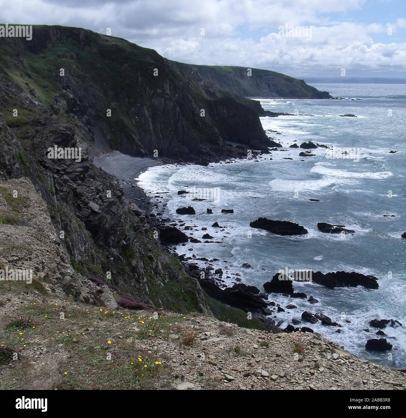North Devon Coast Duckpool Cliffs Walking Stock Photo - Alamy