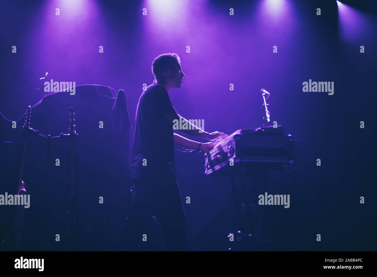 Singer grace carter hi-res stock photography and images - Alamy