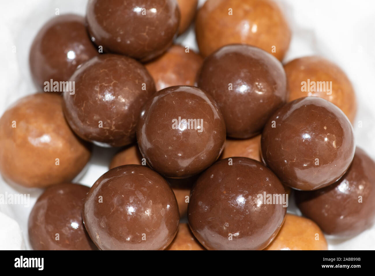 Smooth Shiny Balls High Resolution Stock Photography and Images - Alamy