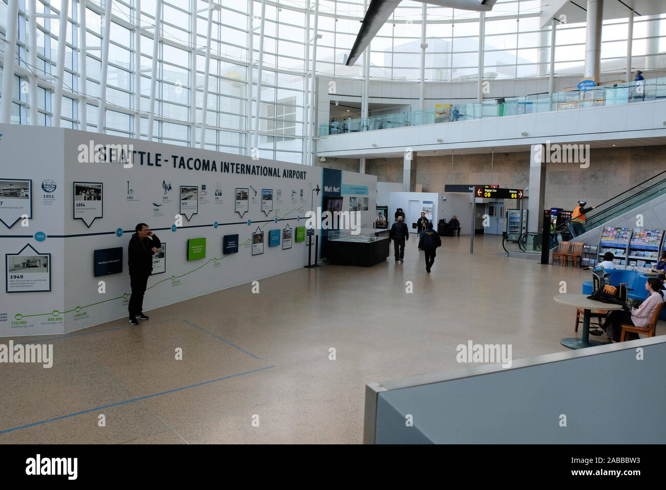 Terminal interior hi-res stock photography and images - Alamy