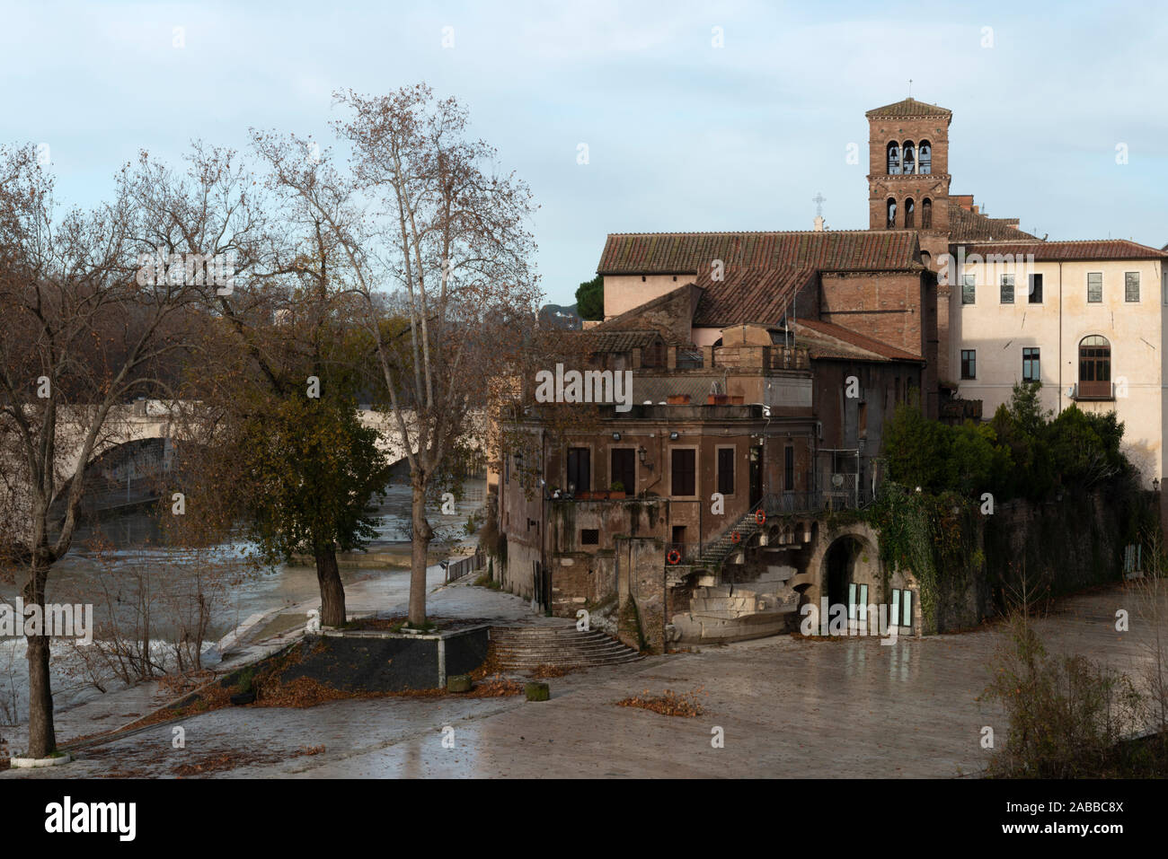 Isola tiberina island tiber rome hi-res stock photography and images ...