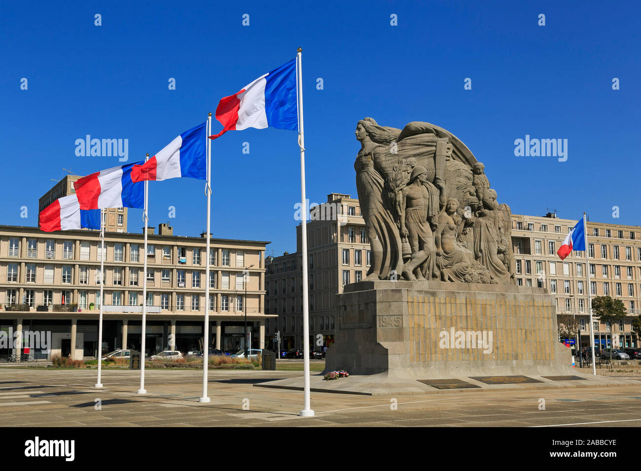 World war 2 monument hi-res stock photography and images - Alamy