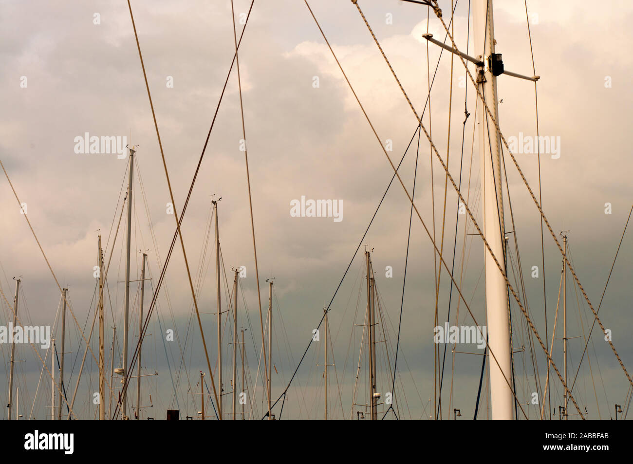 Mast spreader hi-res stock photography and images - Alamy