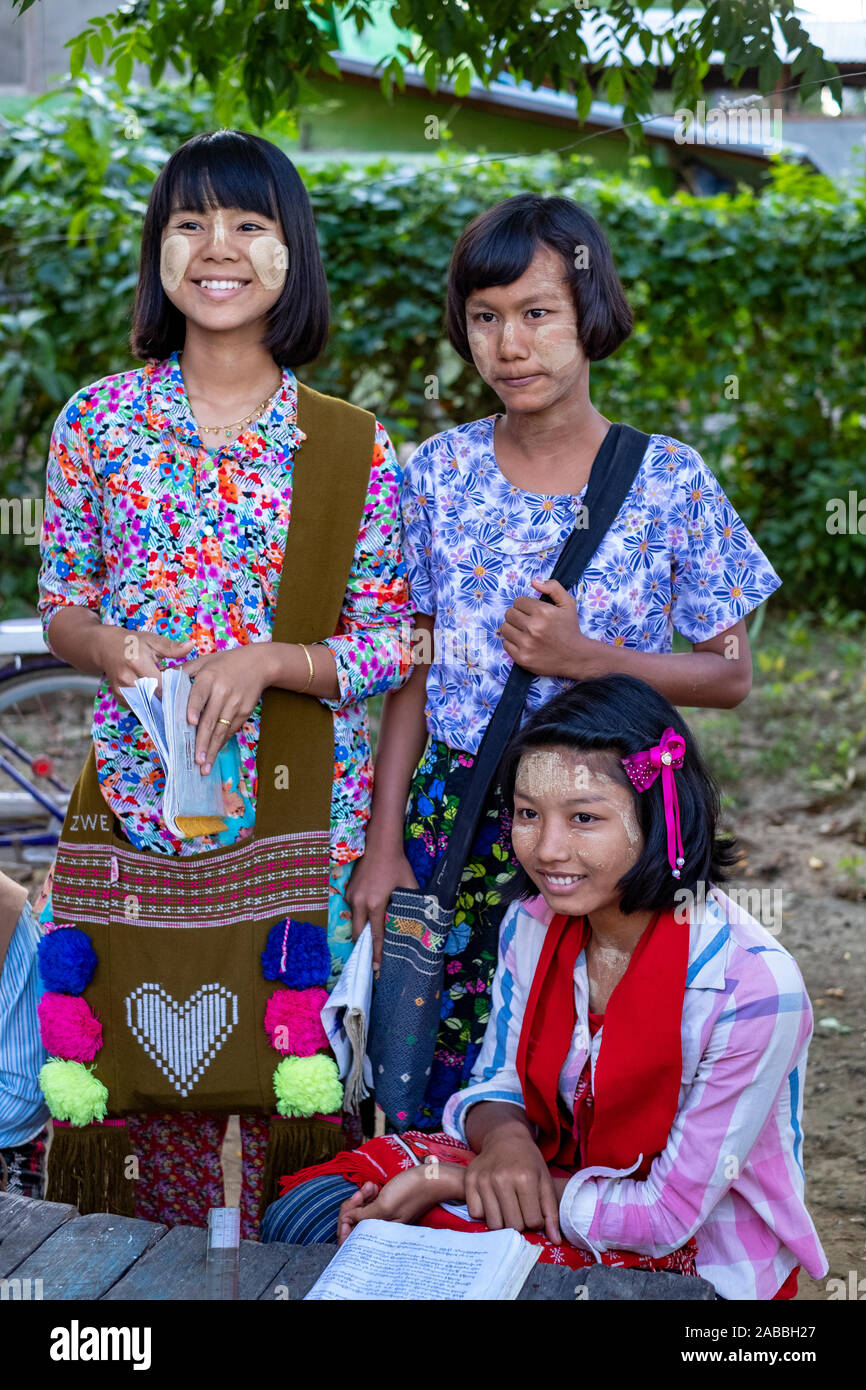 English language class hi-res stock photography and images - Alamy