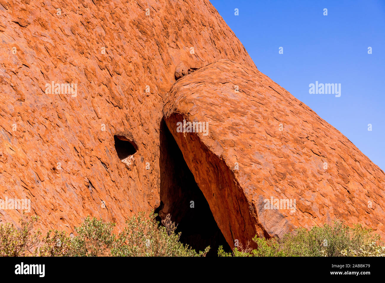 The Mala walk goes from the Mala carpark to Kantju Gorge along the base ...