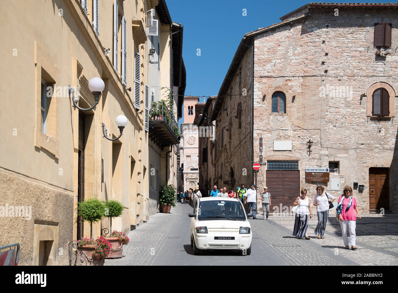 Spello piazza giacomo matteotti hi-res stock photography and images - Alamy